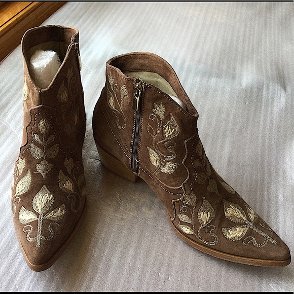 Sundance | Shoes | Sundance Floral Embroidered Booties Tan 3765m Hippie ...